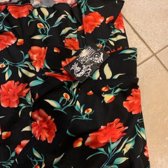 emily stacy | Skirts | Floral Print Maxi Skirt Size S Nwt Black | Poshmark